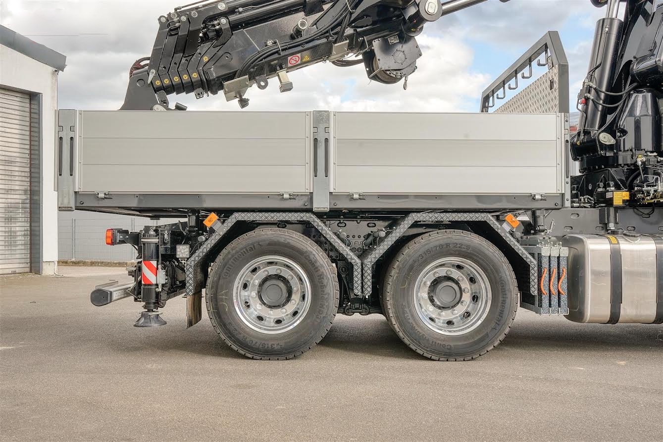 VOLVO FH-500 mit FASSI KRAN — FHE Kranservice GmbH