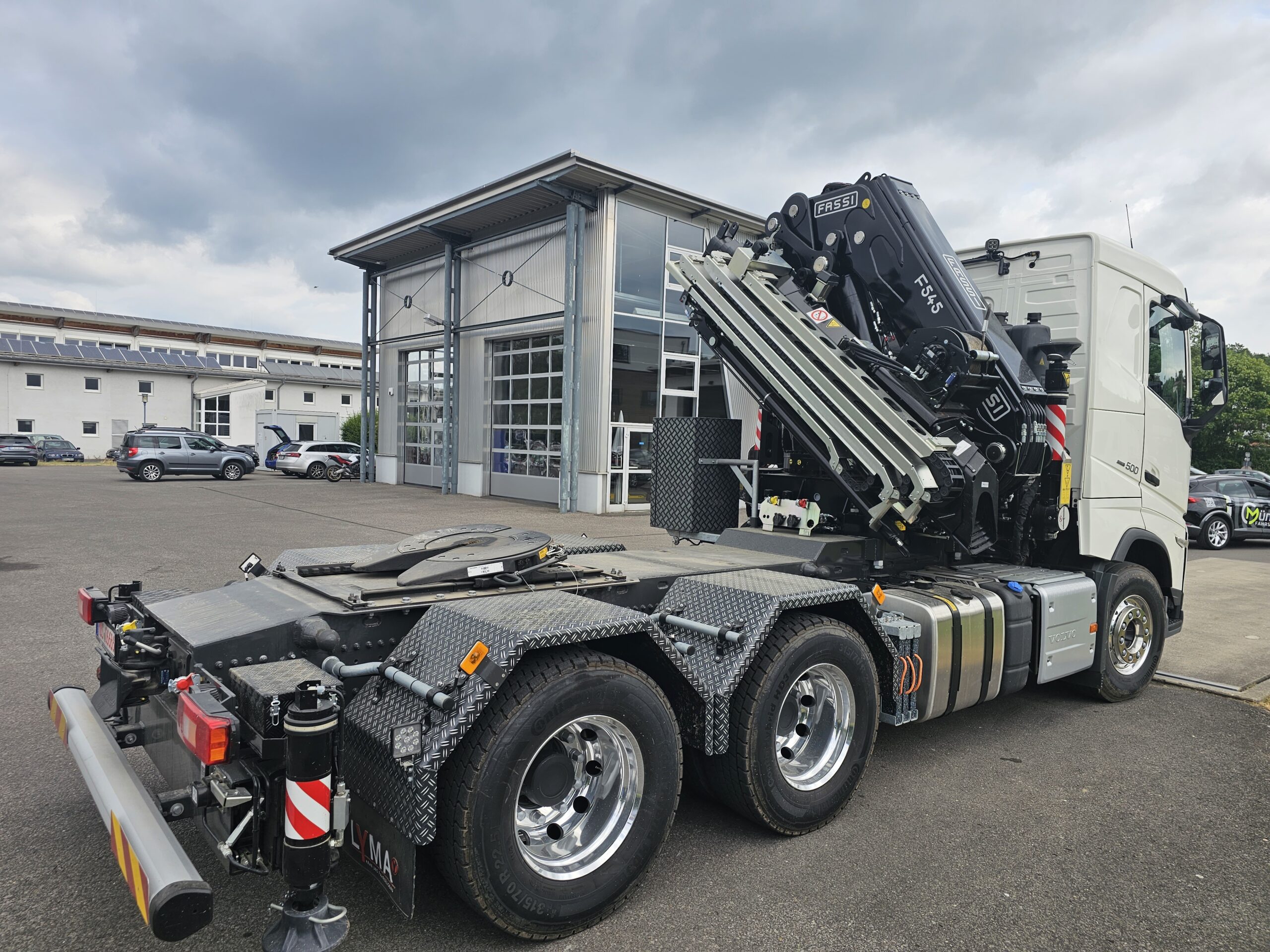 VOLVO FH-500 mit FASSI KRAN — FHE Kranservice GmbH